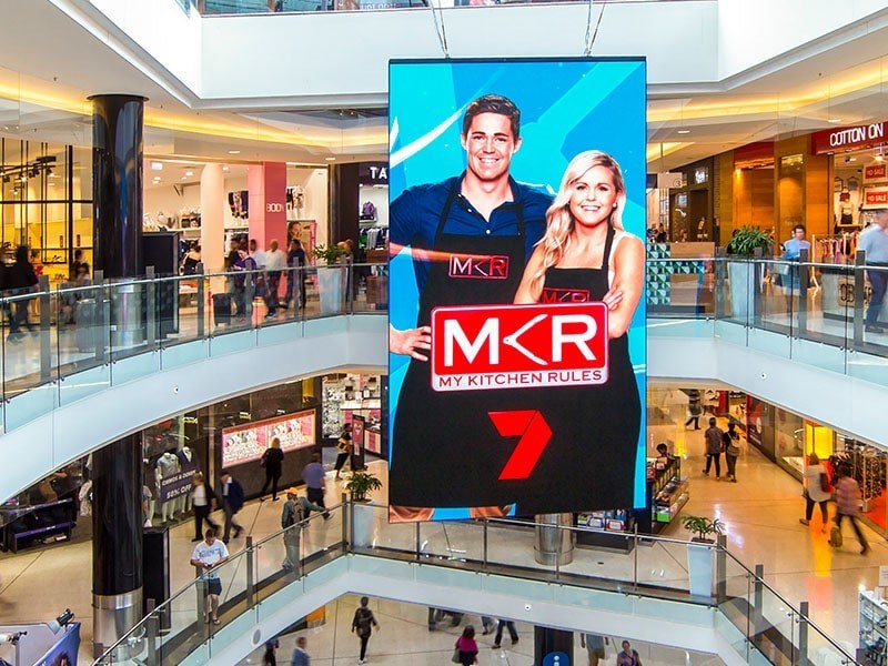 IP43 Waterproof Outdoor Transparent Led Screen Led Mesh Video Wall High Brightness P3.9-7.8